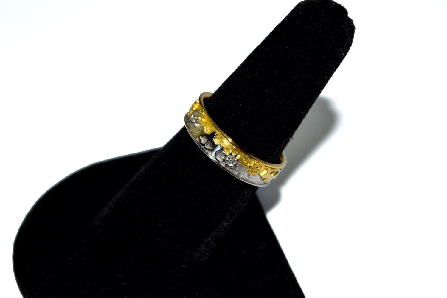 Engineer's Gold and Platinum Wedding Ring With Interconnected Gears ...