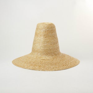 The Spire Straw Hat Straw Hat Stage Fashion Show Style Straw Hat Sun ...