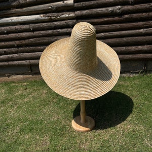 The Spire Straw Hat Straw Hat Stage Fashion Show Style Straw Hat Sun ...