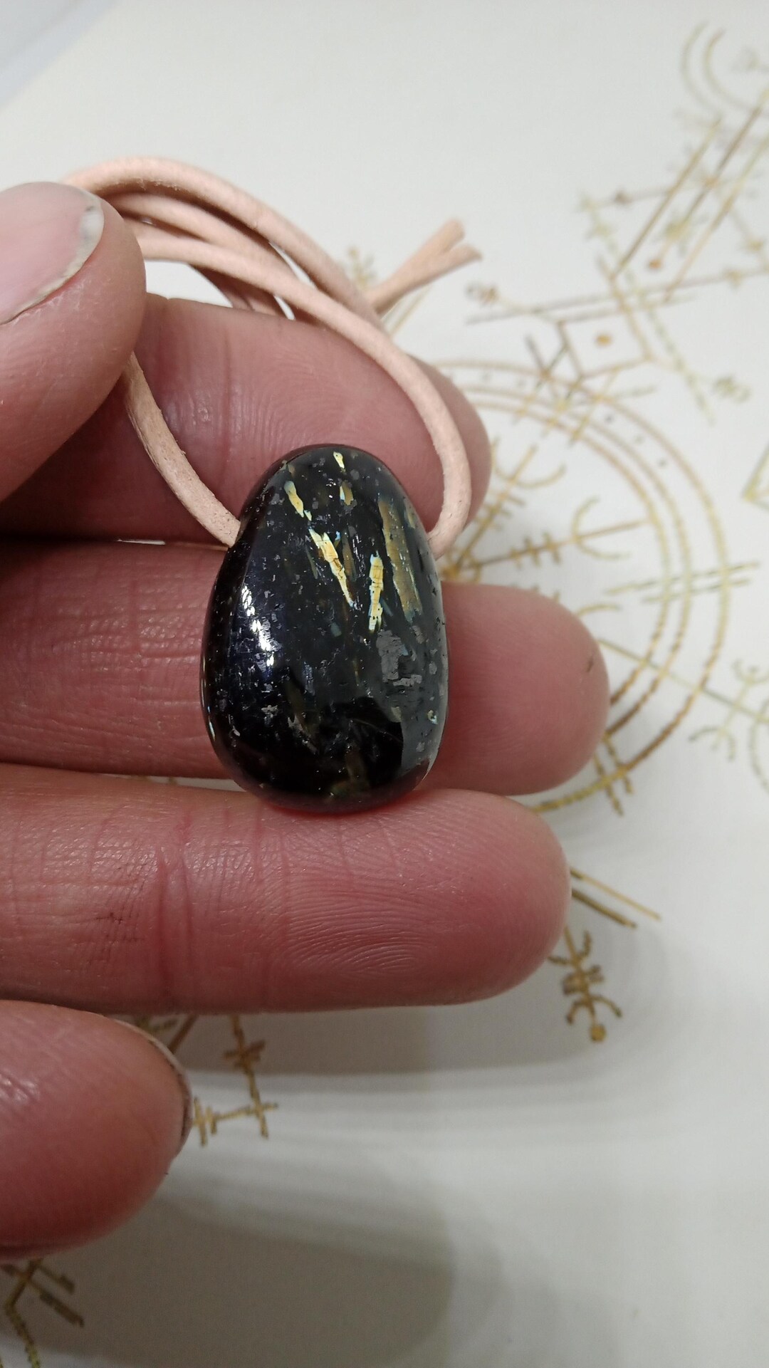 Greenland Nummite Pendant With Unique Lights - #1759 - Closed Mines ...