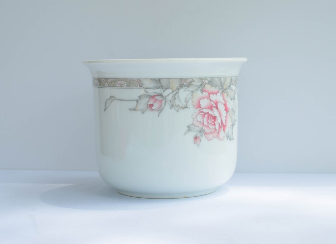Vintage Porcelain Cache Pot White With Peony Design, FTD Japan 1990 ...