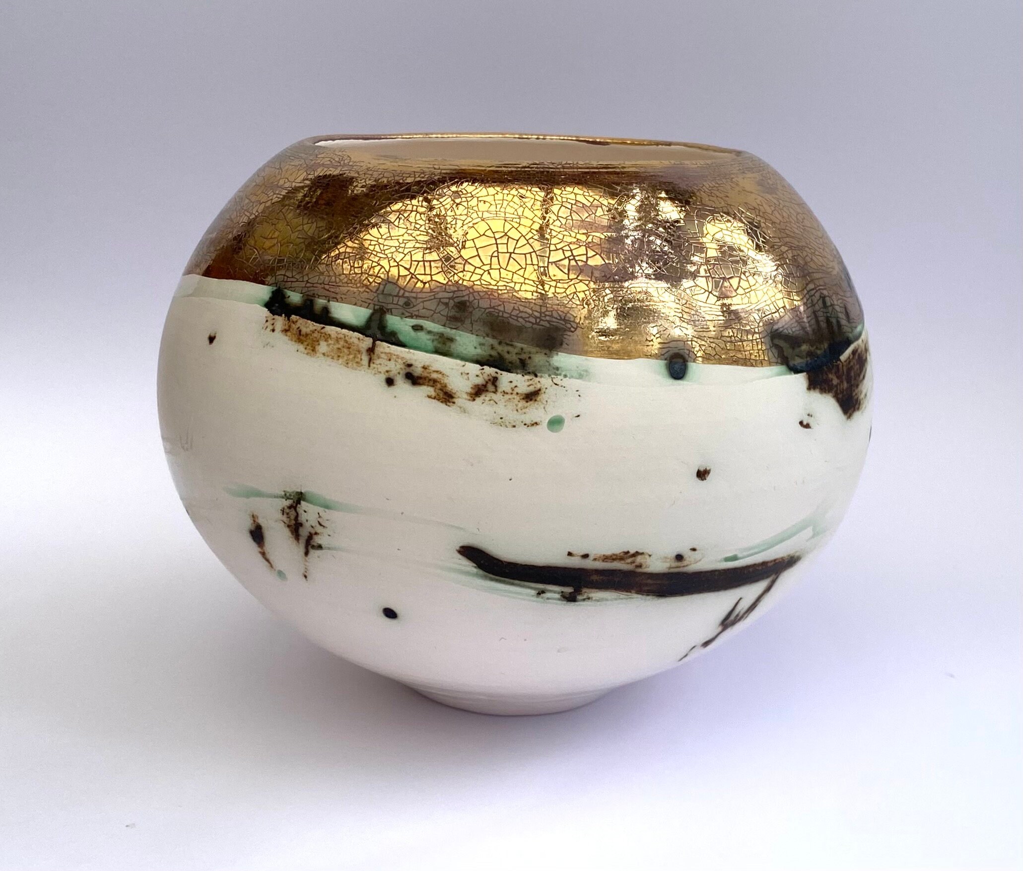 A White Ceramic Pot With Gold. Thoughtful Gift. - Etsy UK