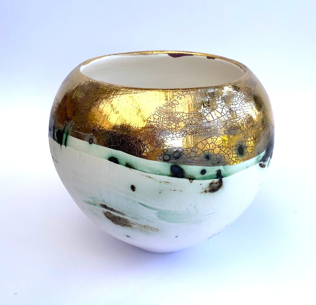 A White Ceramic Pot With Gold. Thoughtful Gift. - Etsy