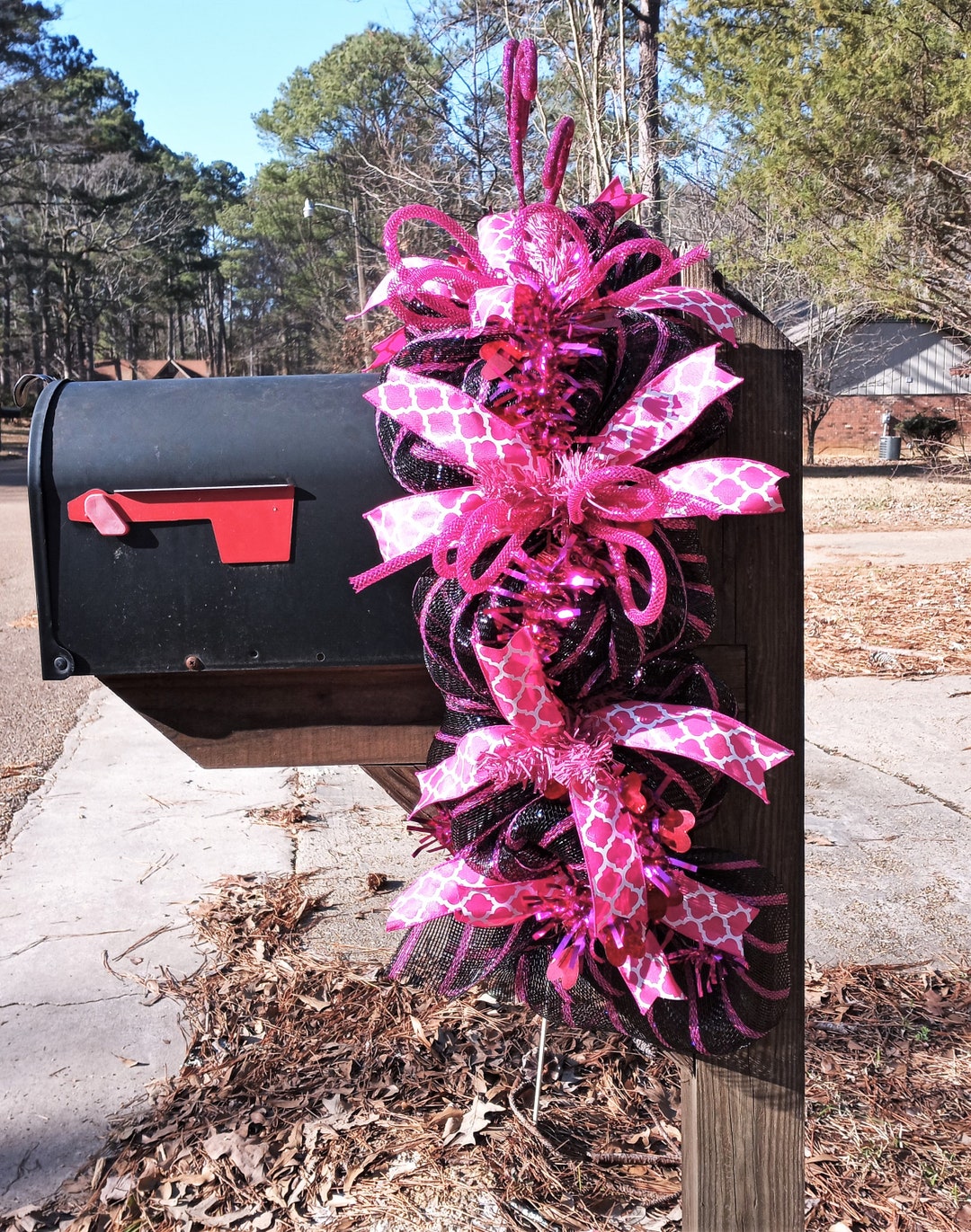 Hot Pink Mailbox Swag, Deco Mesh Swag, Mailbox Decoration, Mesh Swag ...