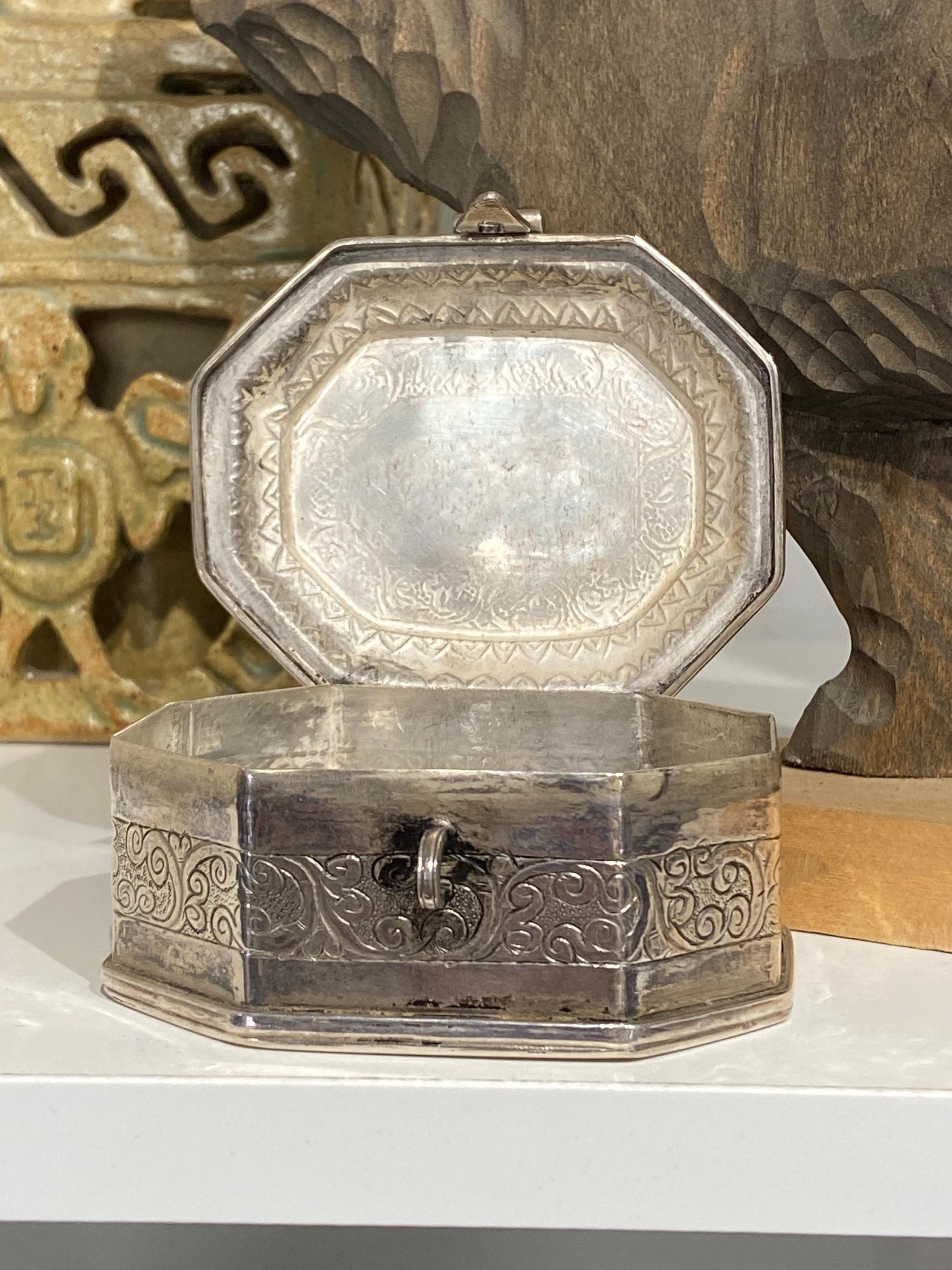 Antique Solid Silver Box With Hand Chased Scroll Detail , Hallmarks for ...