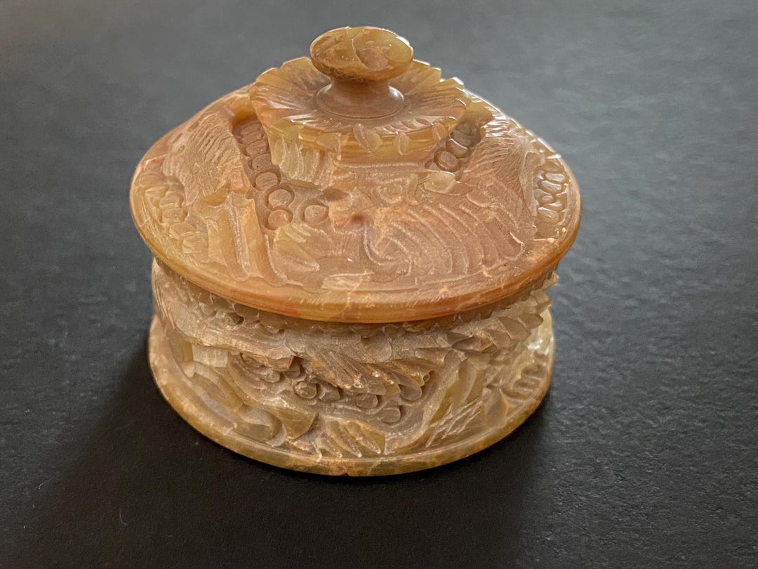 Vintage Carved Stone Box With Lion , Soapstone Pill or Snuff Box ...