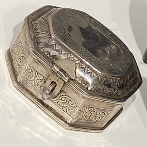 Antique Solid Silver Box With Hand Chased Scroll Detail , Hallmarks for ...