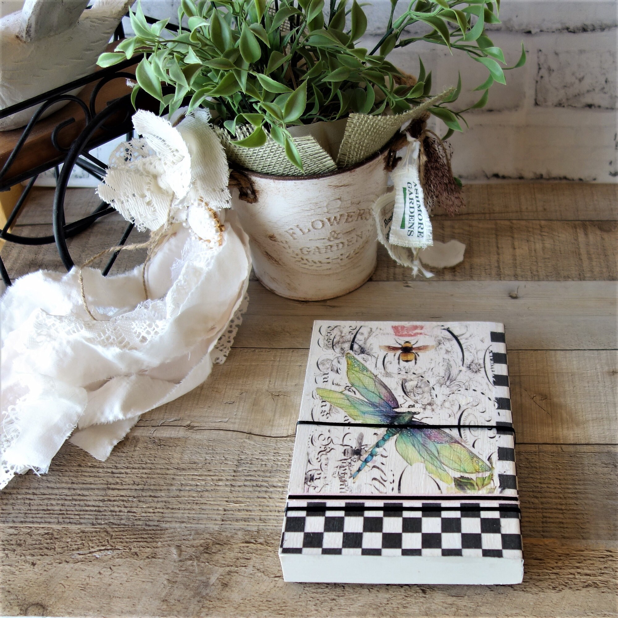 Black Checked With Pink Rose Decor Checked Shabby Chic Decor Romantic ...