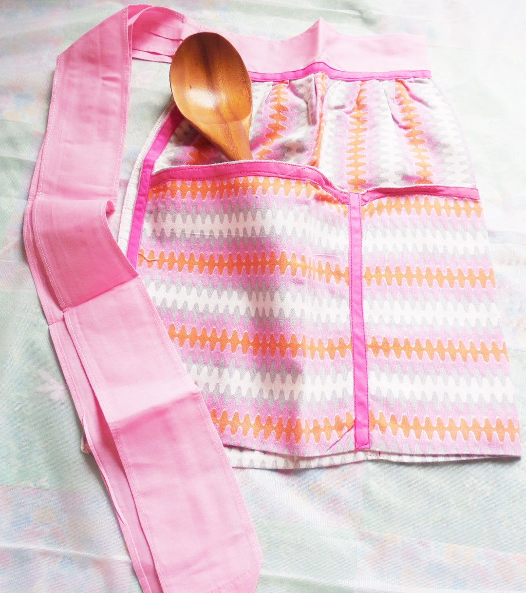 Mod Pink Half Apron, Pink Orange and White Apron, Handmade Cotton ...
