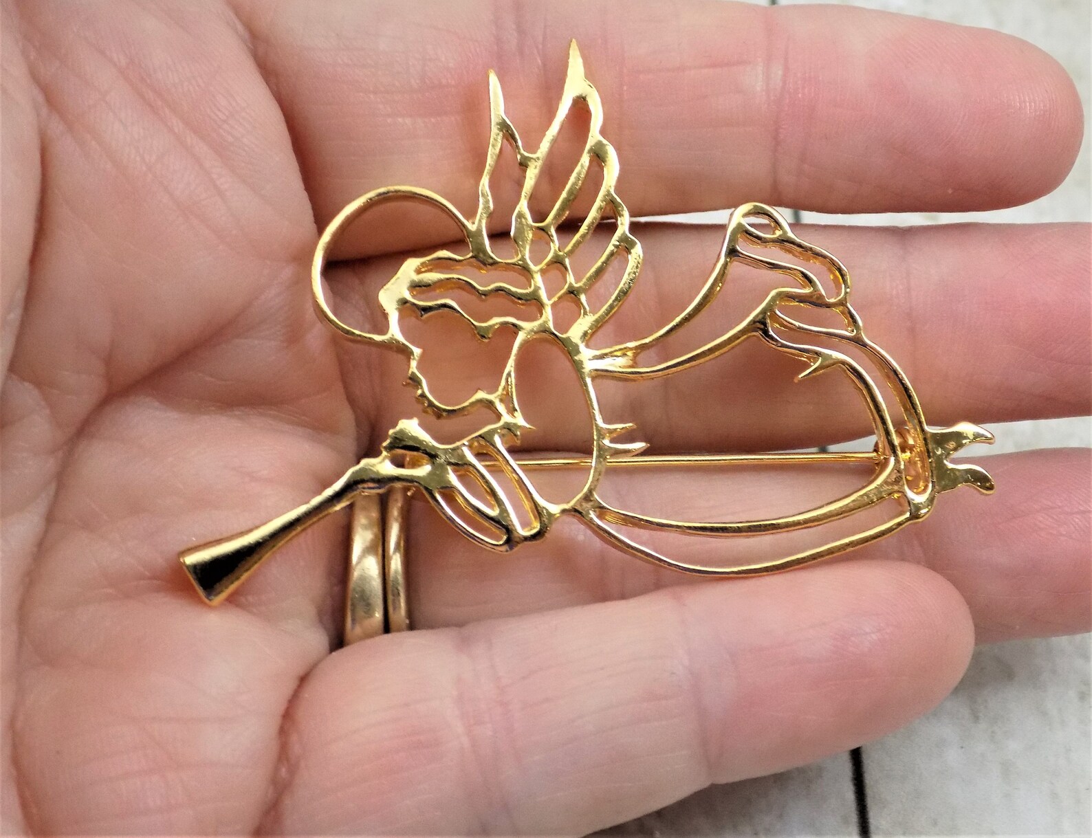 Avon Trumpeting Angel Pin Flying Angel Wings of Gold - Etsy