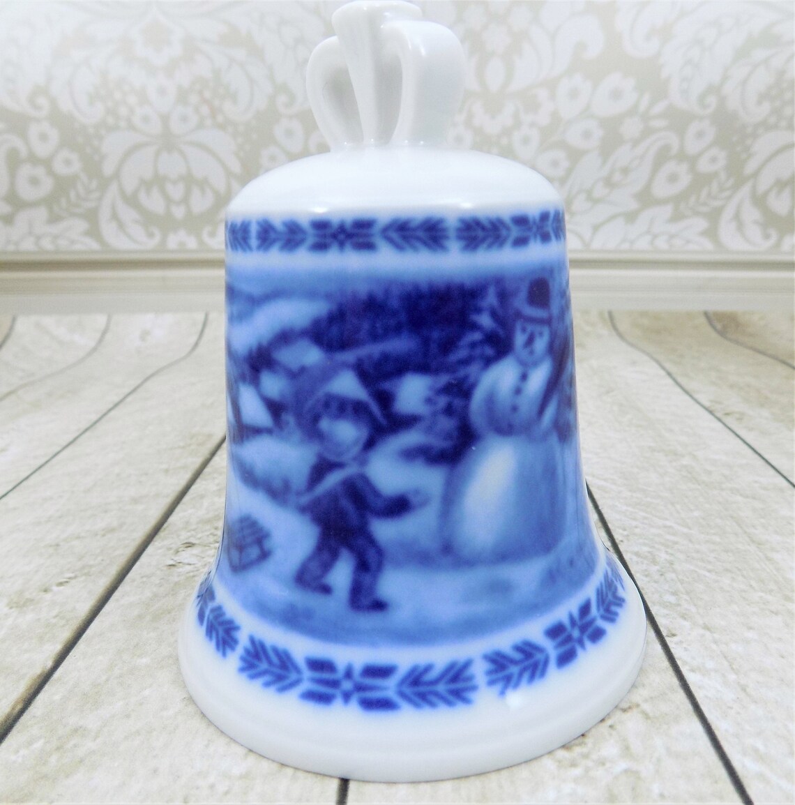 Christmas Jule Noel Weihnachten Bell 1977 Berlin Porcelain | Etsy