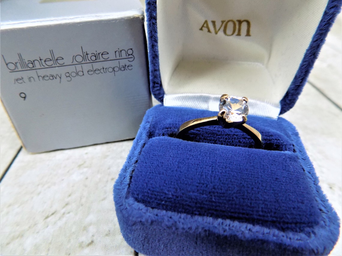 Avon Brilliantelle Solitaire Ring Size 9 Heavy Gold | Etsy