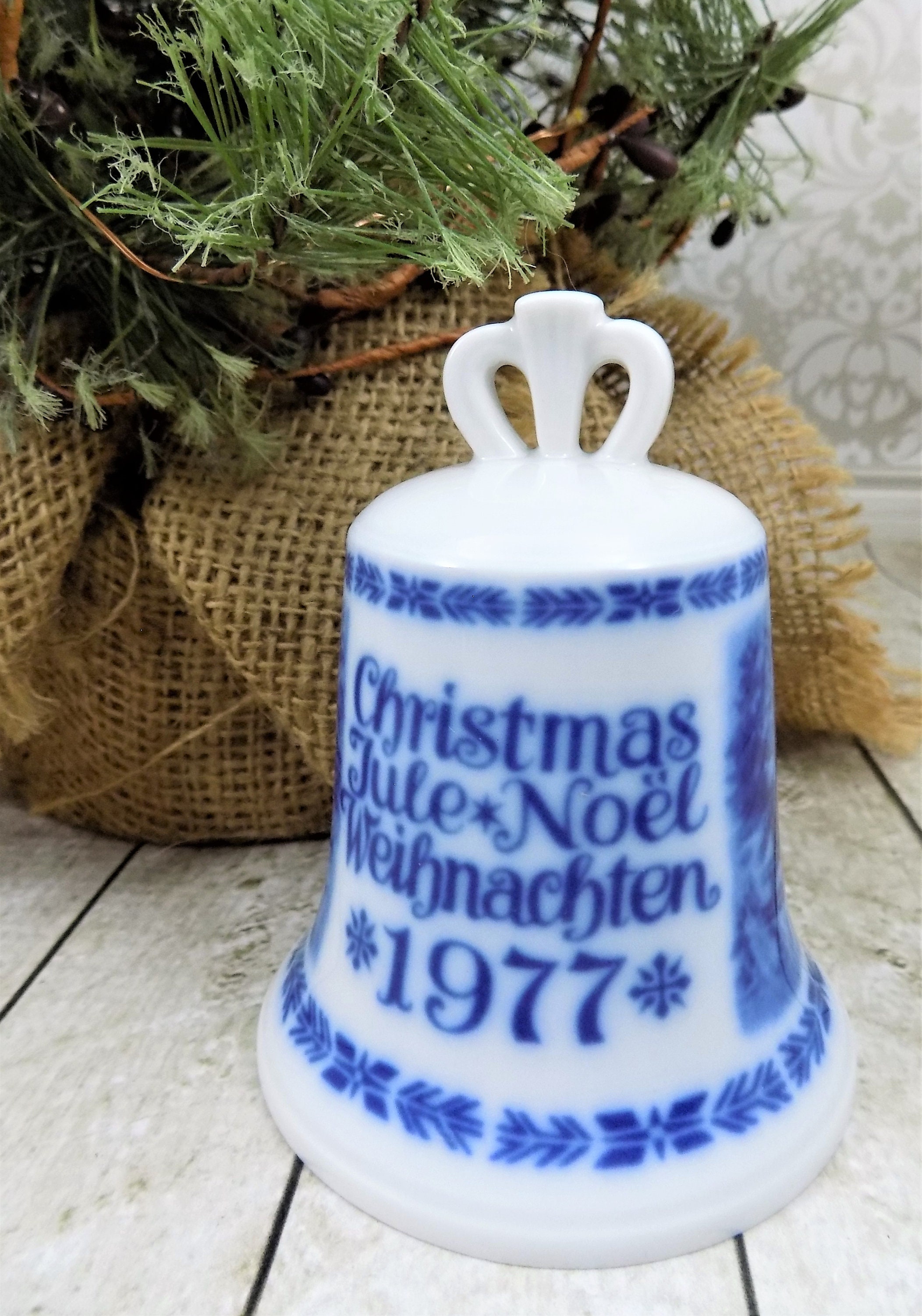 Christmas Jule Noel Weihnachten Bell 1977 Berlin Porcelain | Etsy