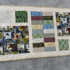 Horse Table Runner/horse Theme Quilted Table Runner/horse Linen/wire ...