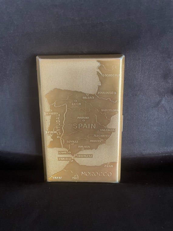 Metal cigarette case of - Gem