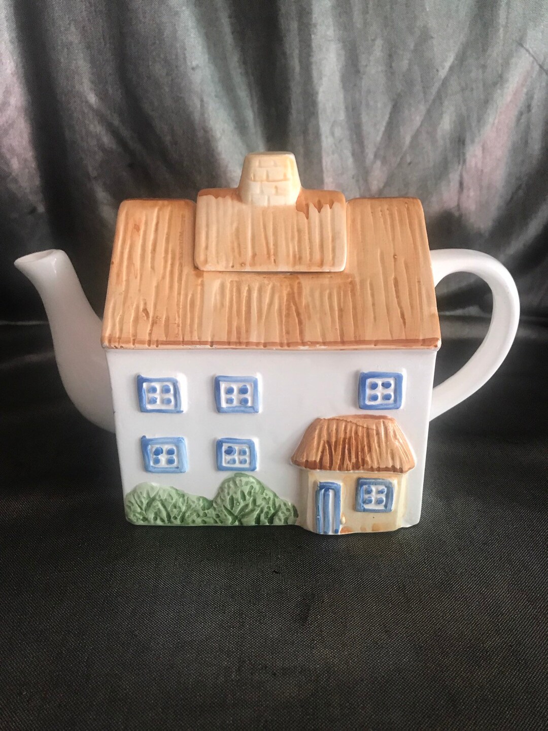 Collectible Teapot ,themed, Country Cottage,32oz ,thatched Roof ...
