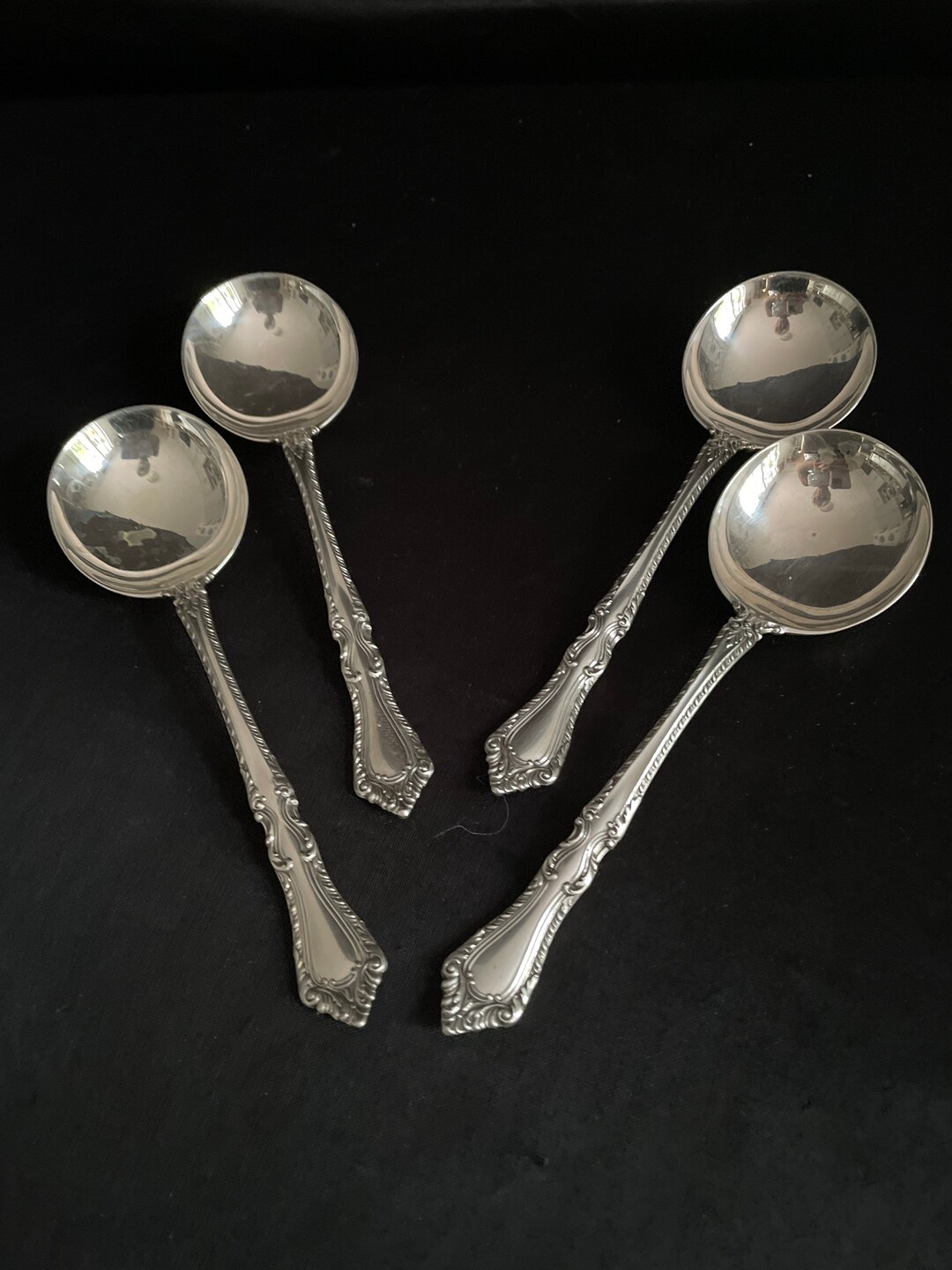 SILVER SPOONS Watson Foxhall Large Soup Spoon Set of 4 - Etsy