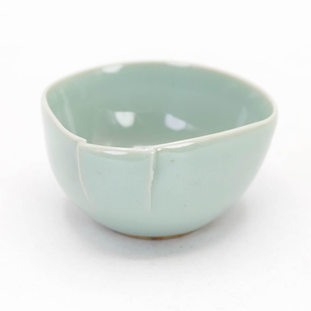 Japanese Celadon Sake Cup Clam Shape Kyo Ware Guinomi, Nippon2you - Etsy