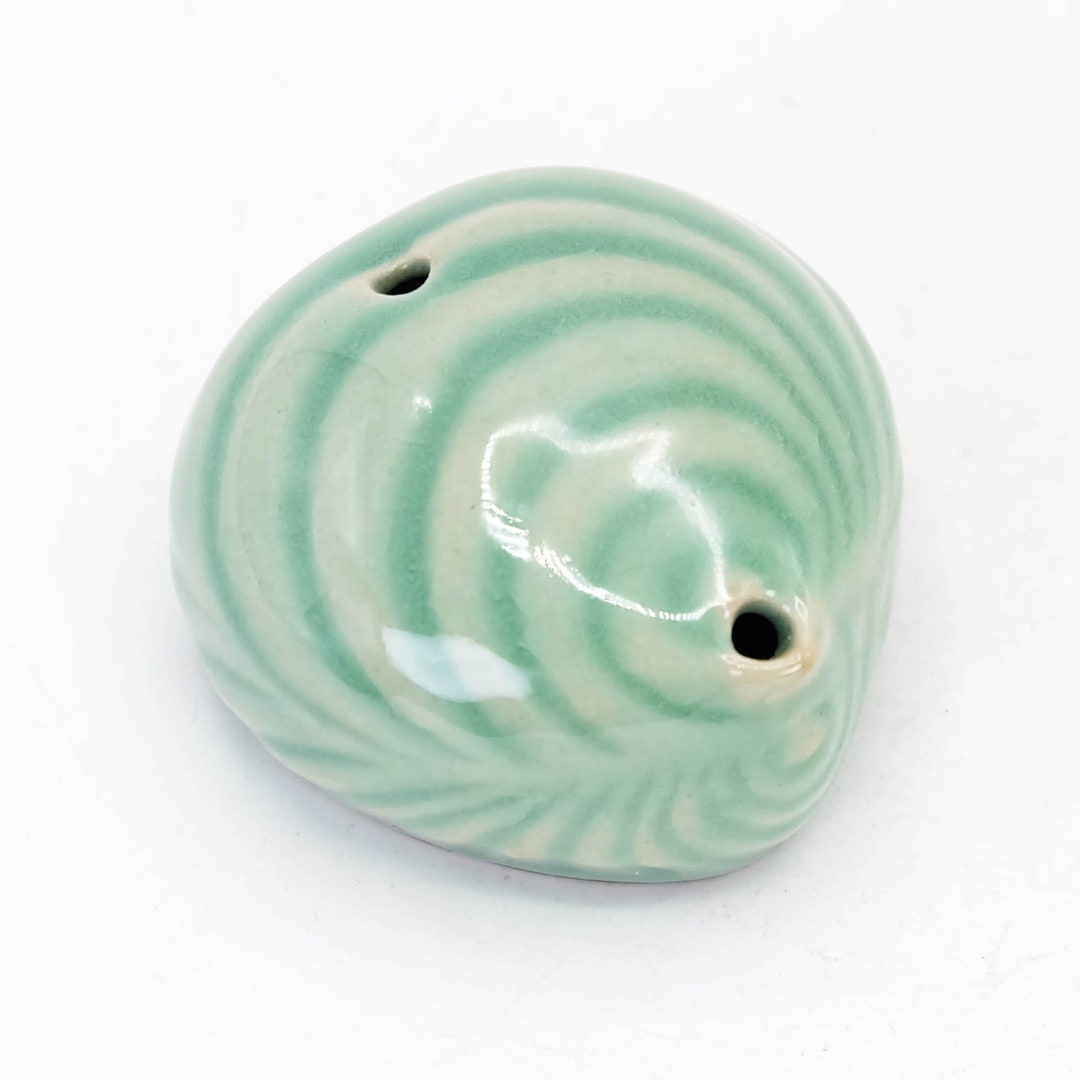 Korean Celadon Water Dropper Shell Shape by Kim Jeong-mook Suiteki ...