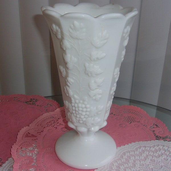 Large Milk Glass Vase - Etsy