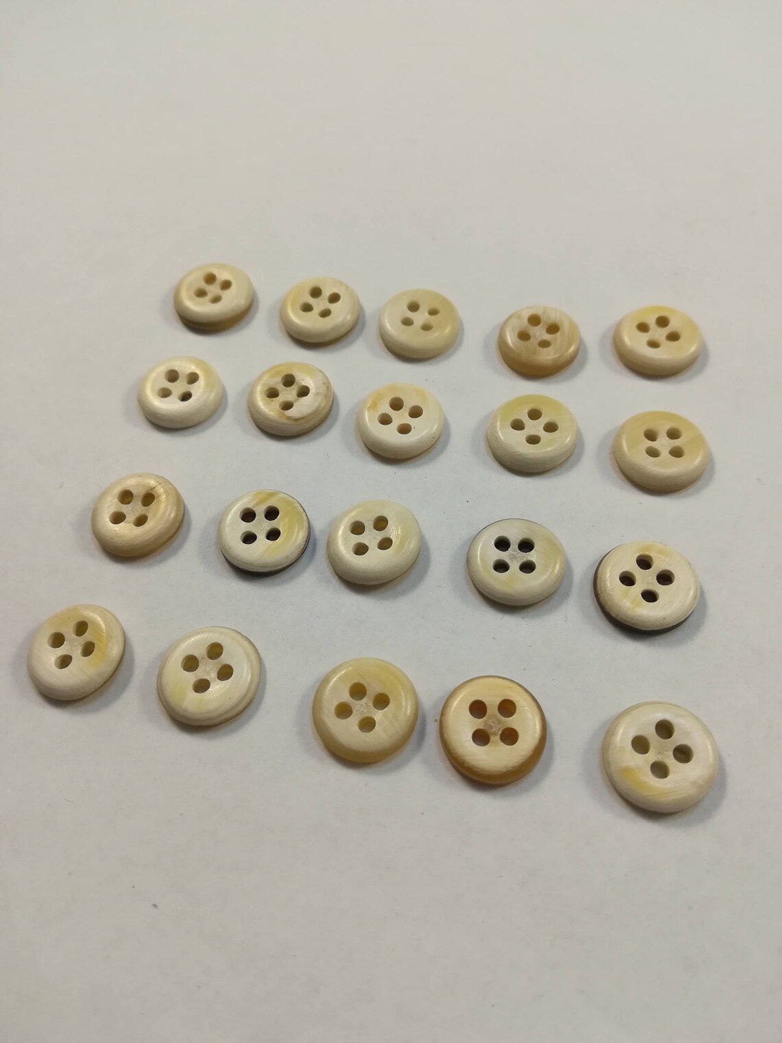 20 Pcs. Natural Real Horn Buttons 4 Hole 11 Mm/0.43 Inches/17 | Etsy