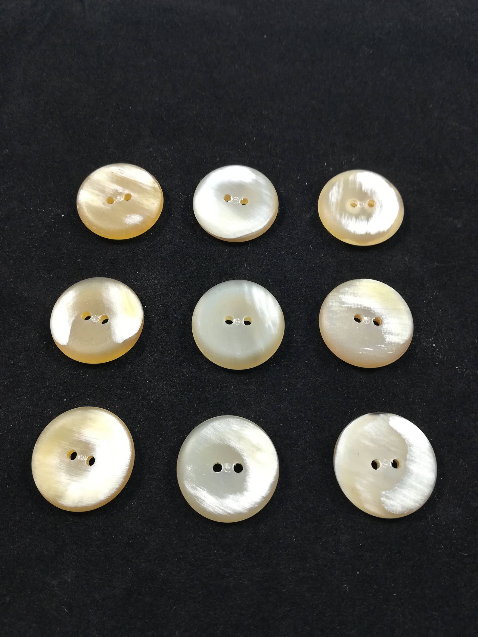 9 Pcs. Natural Real Horn Buttons 2 Hole 22 Mm/0.87 Inches/34 - Etsy