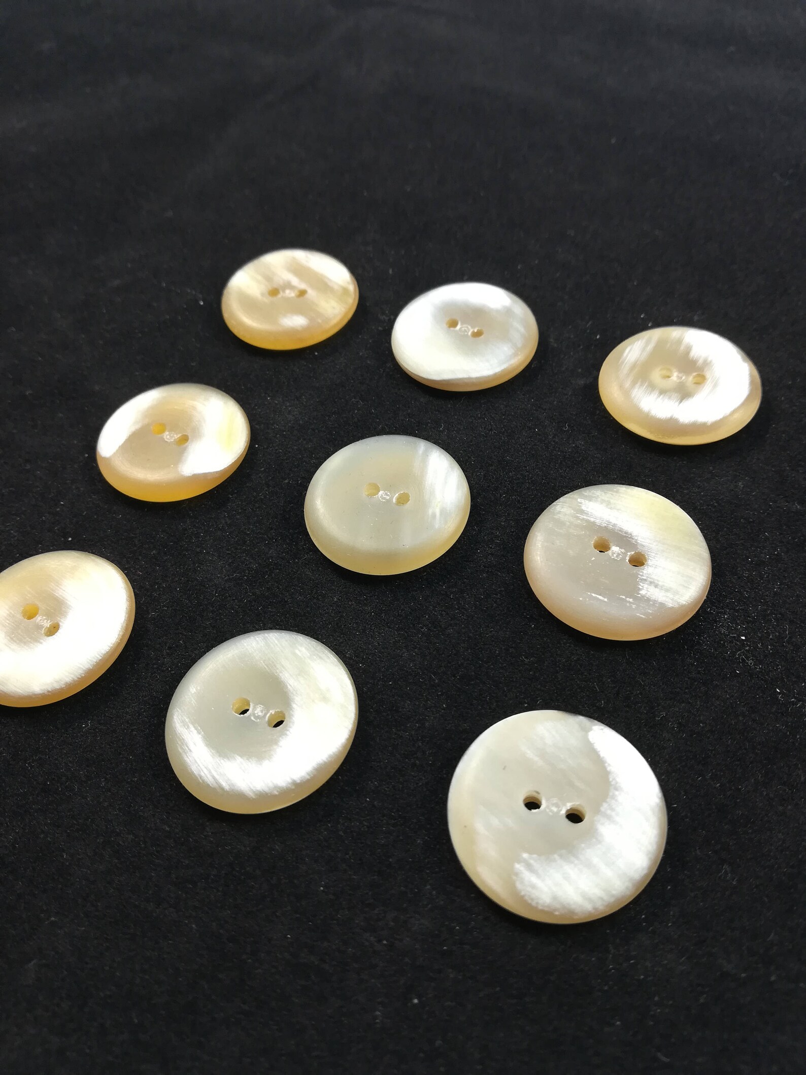 9 Pcs. Natural Real Horn Buttons 2 Hole 22 Mm/0.87 Inches/34 - Etsy