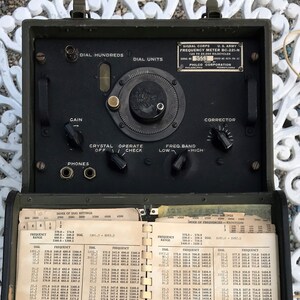 1951 US Army SIGNAL Corps Frequency Meter BC-221-N Philco Corporation ...