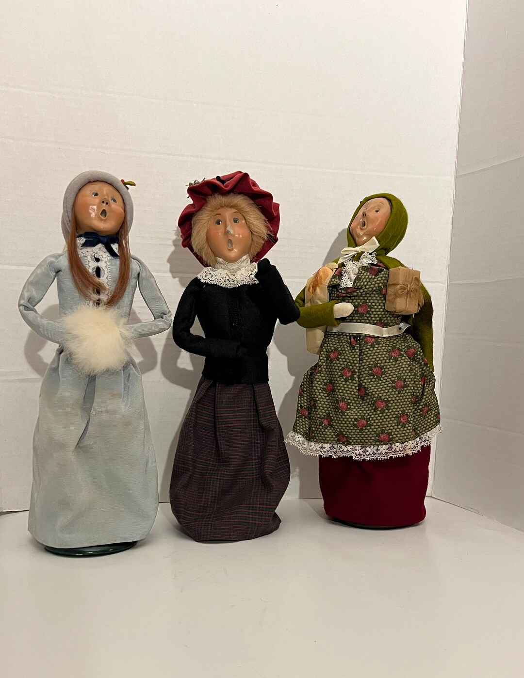 BYERS Choice Restoration Three 1990s Woman CAROLERS and One 1978 Bumby ...