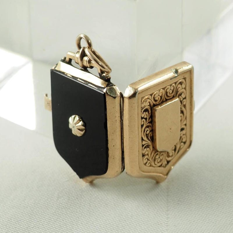 Shield Antique Pocket - Etsy UK