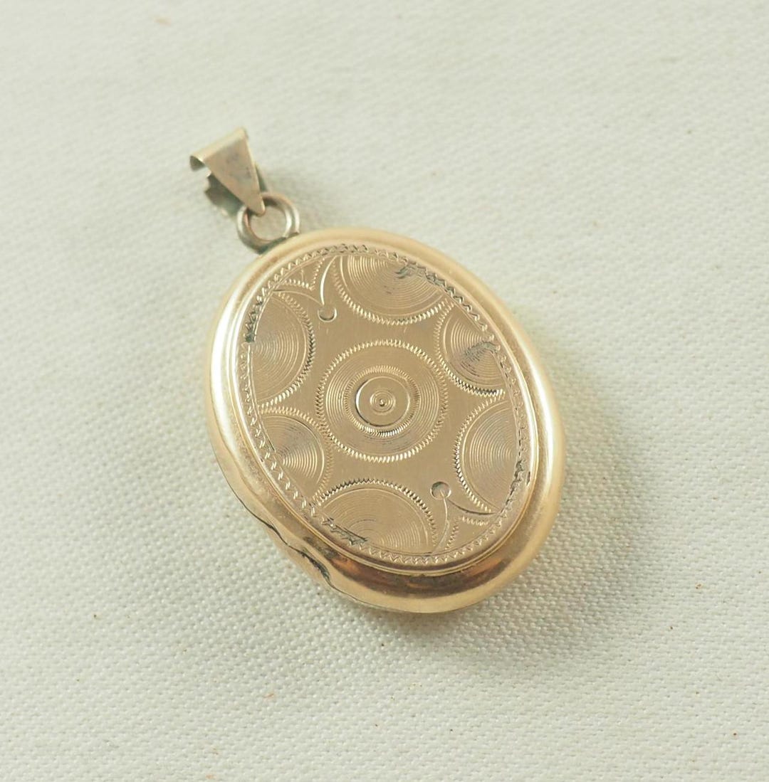 Antique Victorian Oval Locket in Gold Filled, Machine Engraved in ...