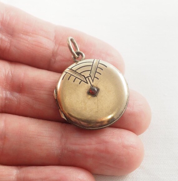 Antique Art Nouveau Period Circular Locket, Gold Fill… - Gem