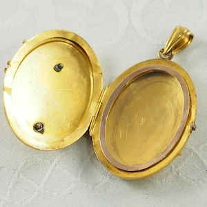 Antique Victorian Period 18K Gold Locket, Tricolor Gold, 3 Seed Pearls ...