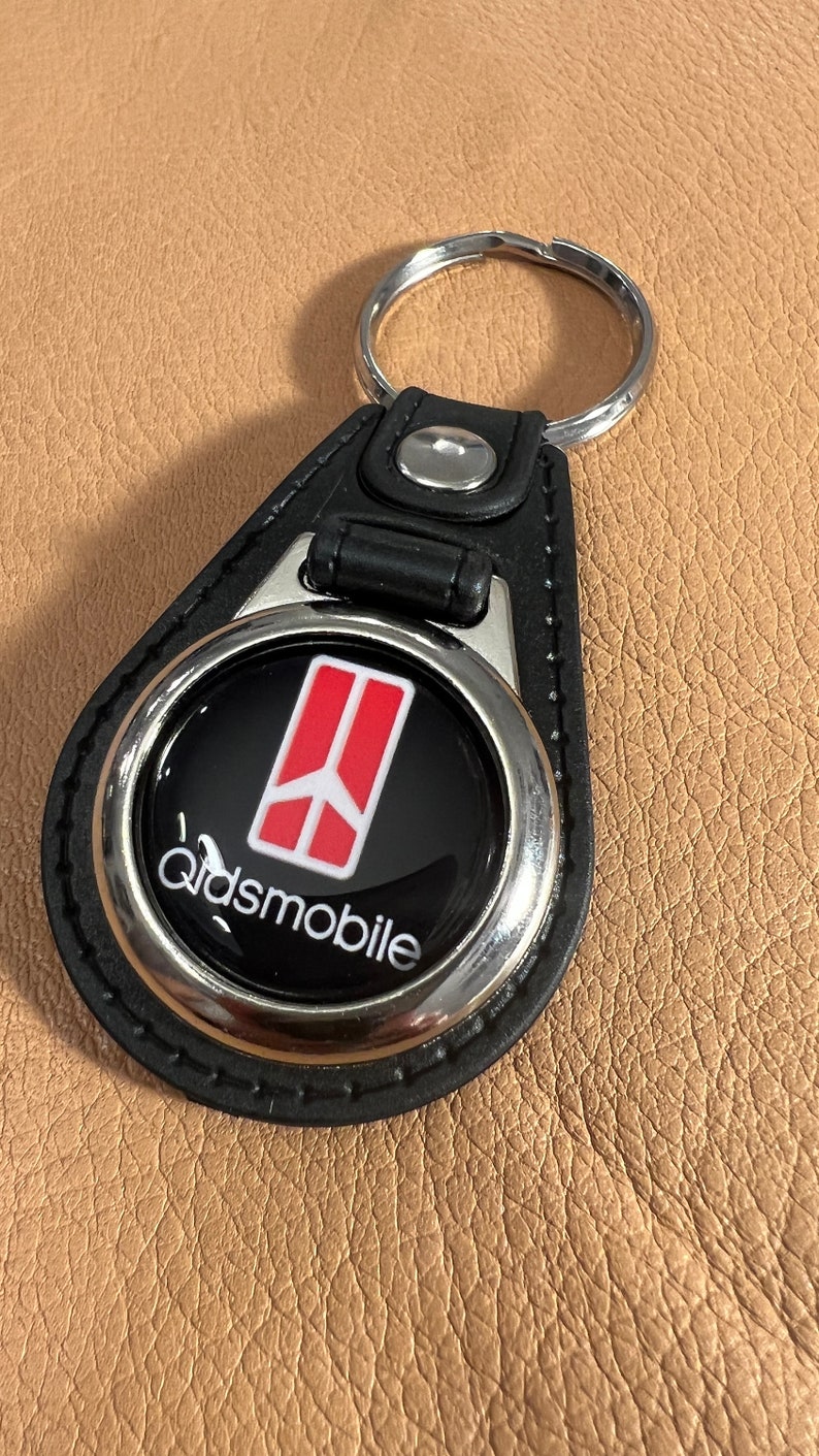 OLDSMOBILE KEYCHAIN BLACK Red Retro Look - Etsy