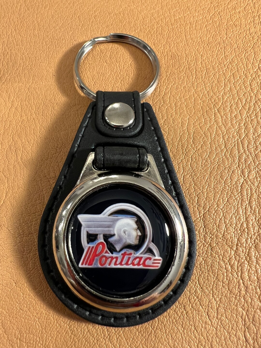 INDIAN PONTIAC KEYCHAIN Black and Red - Etsy