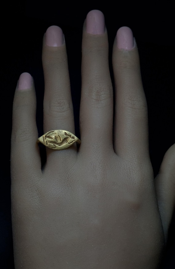 5th Century BC Ancient Greek Gold Finger Ring - Gem