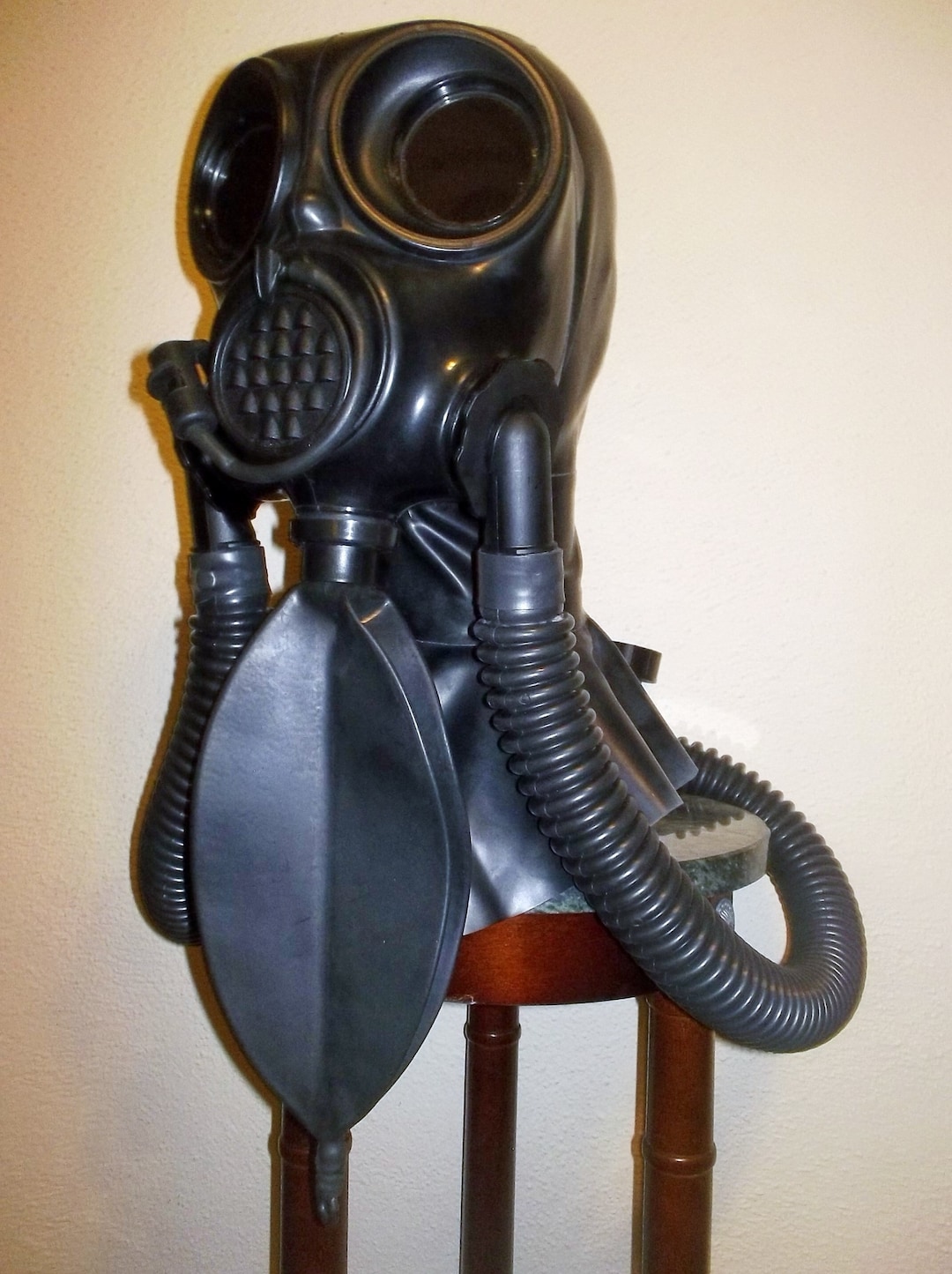 Fetish Heavy Rubber Gas Mask LATEX HOOD W Dark Lenses, Twin Hoses and ...