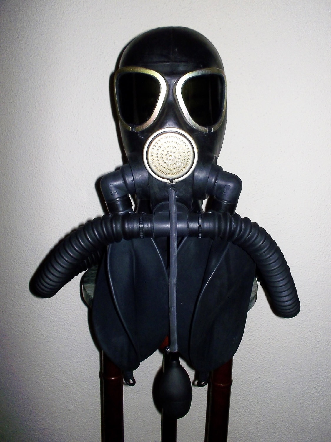 Fetish Heavy Rubber LATEX Gas Mask HOOD W Dark Tinted Lenses, Double ...