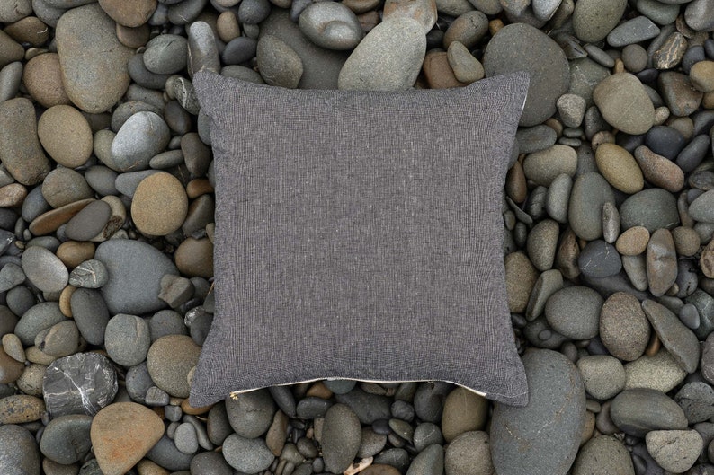 Rialto Pillow - Etsy