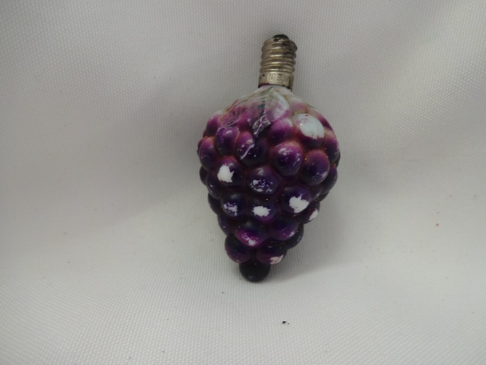 Christmas Vintage C-6 Light Bulb Grapes Milk Glass - Etsy