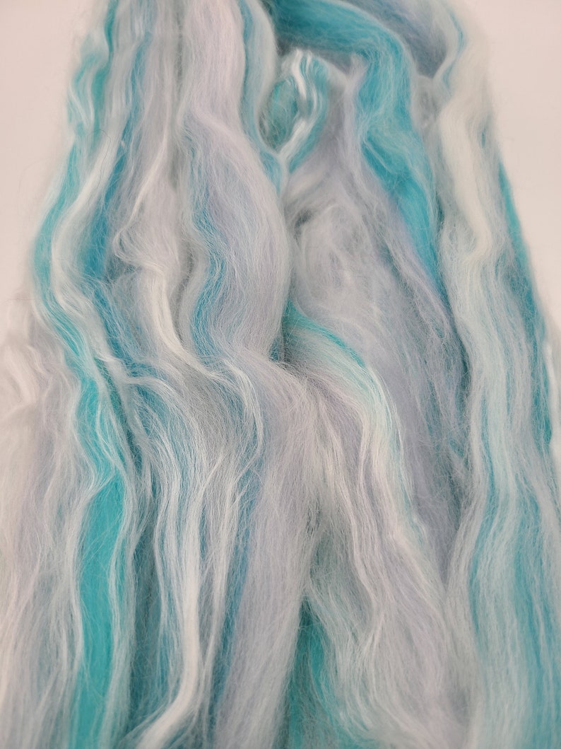 Blue Ice Merino/bamboo Blend, 23 Micron, 4 Oz Braid, Combed Top, Roving ...