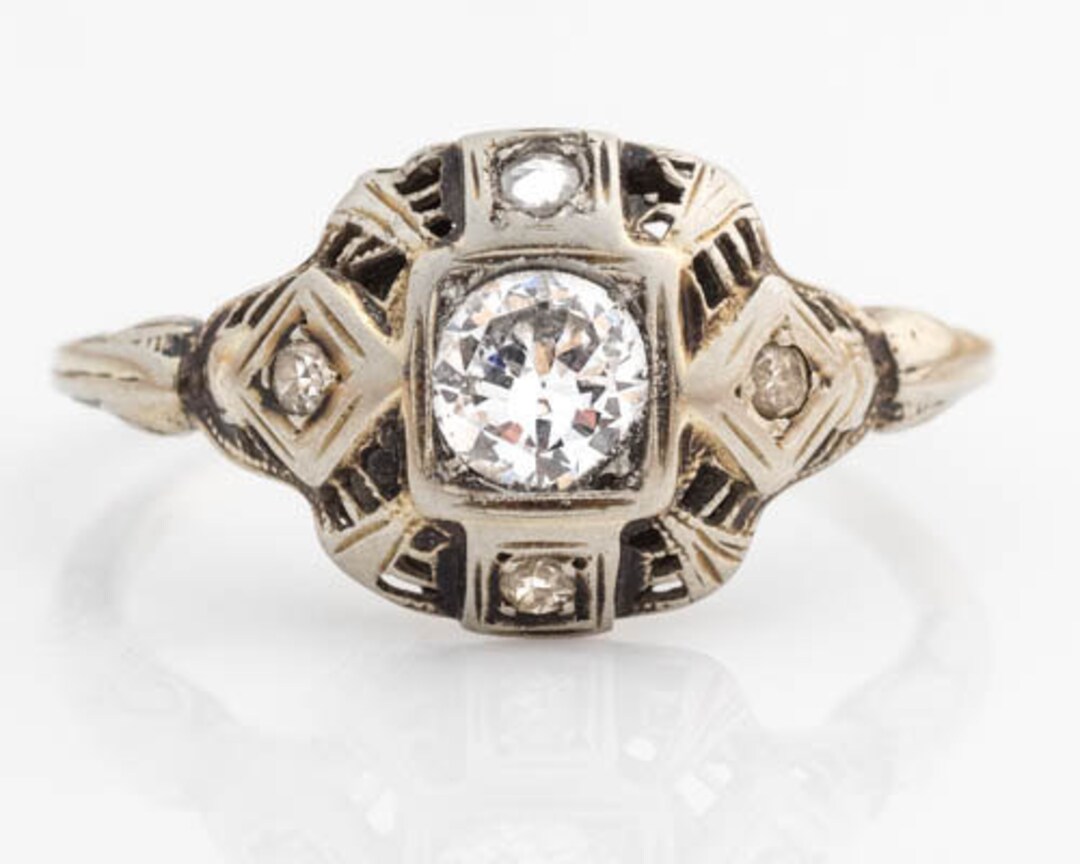 Retro Vintage 1940s Symmetrical Filigree Ring With Old European Cut ...