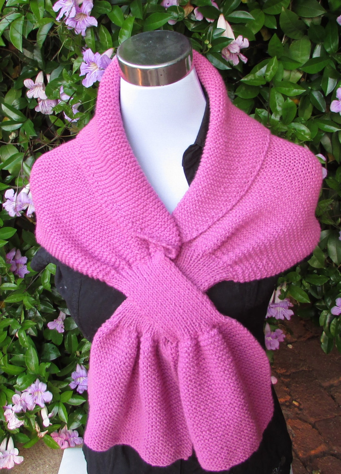 Keyhole Scarf Knitting Pattern - Cabaret Keyhole Scarf Knit Pattern ...