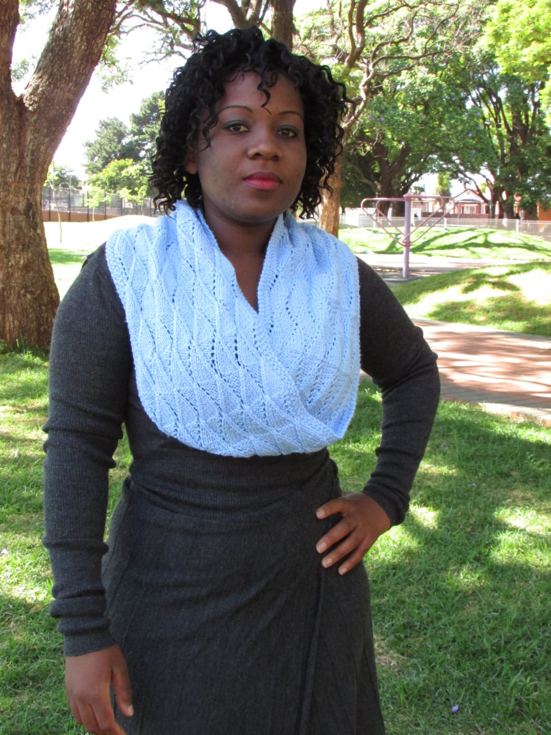 Moebius Cowl Knitting Pattern - Lacy Triangles Moebius Scarf - Lacy ...