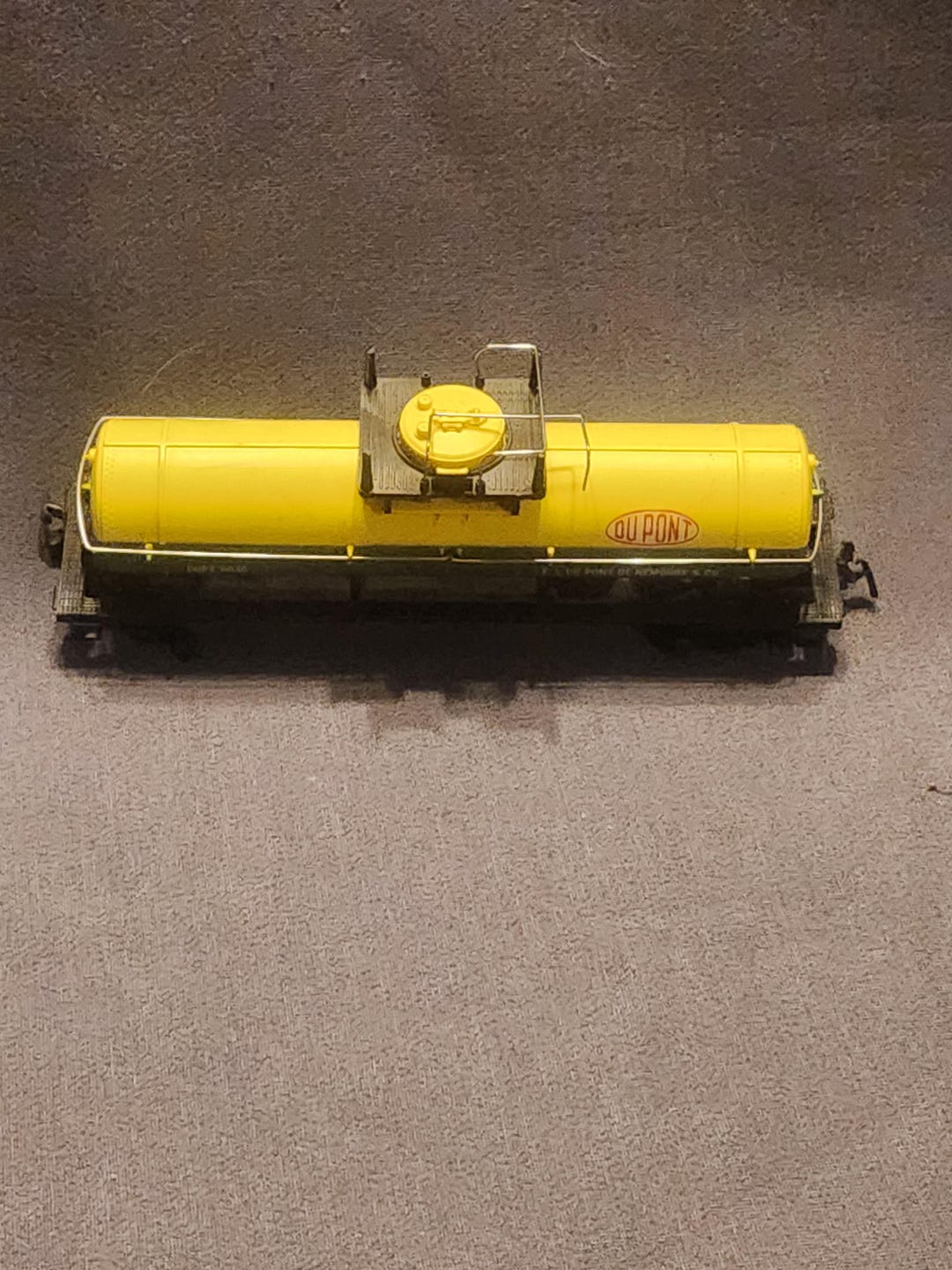 HO Scale Dupont Single Dome Tanker DUPX 6046 Yellow & Green - Etsy