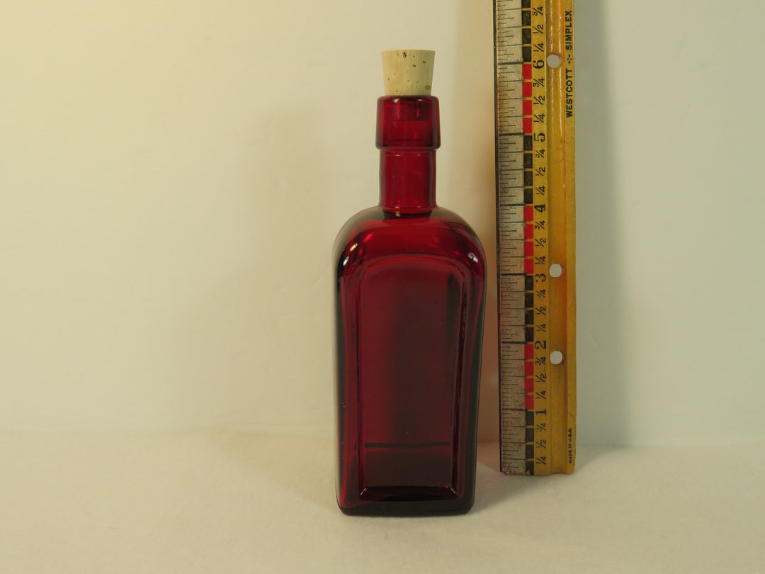Wheaton NJ Red 5 1/2 Inch 5 Ounce Square Bottle Inset Panels 1 3/4 X 1 ...