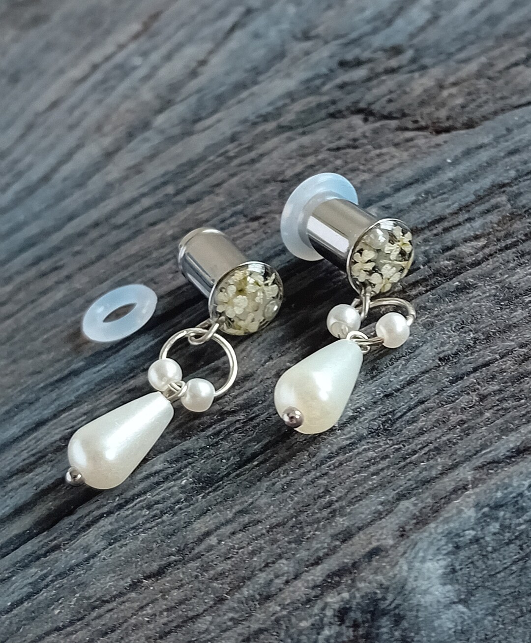 Cream Floral Teardrop Dangle Plugs, 6mm 2g Gauges, Real Flower & Faux ...