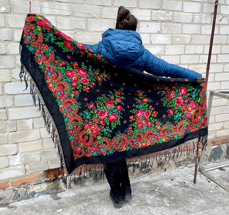 Big Pavlovo Posad Black Fabric Vintage Ukrainian Large Wool - Etsy