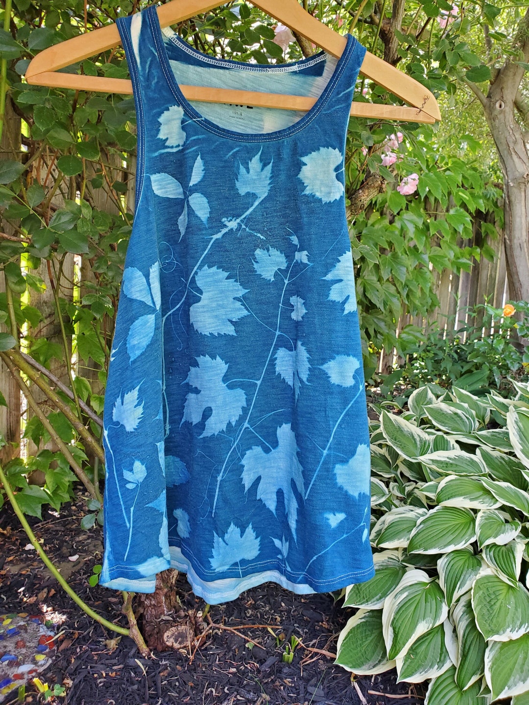 Printed Vines Cyanotype Tank ~ L - Etsy