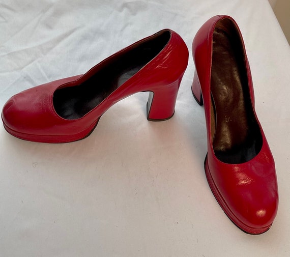 1970s original red vintage platform leather pumps - Gem